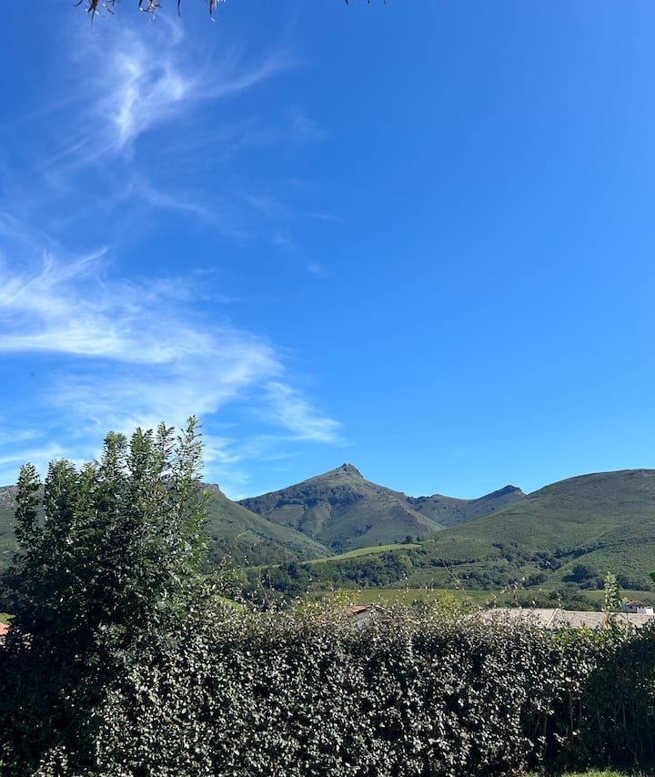 Agréable Chambre Au Pied De La Rhune - Urrugne