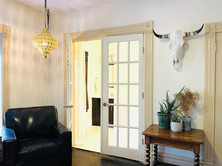 Sagebrush - Private Room & Bath - Denver, CO