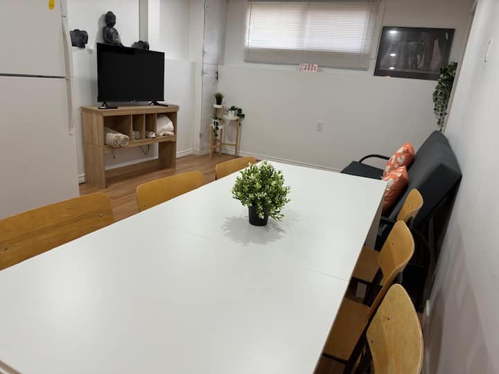 2 Bedroom Suite In Kamloops - Kamloops