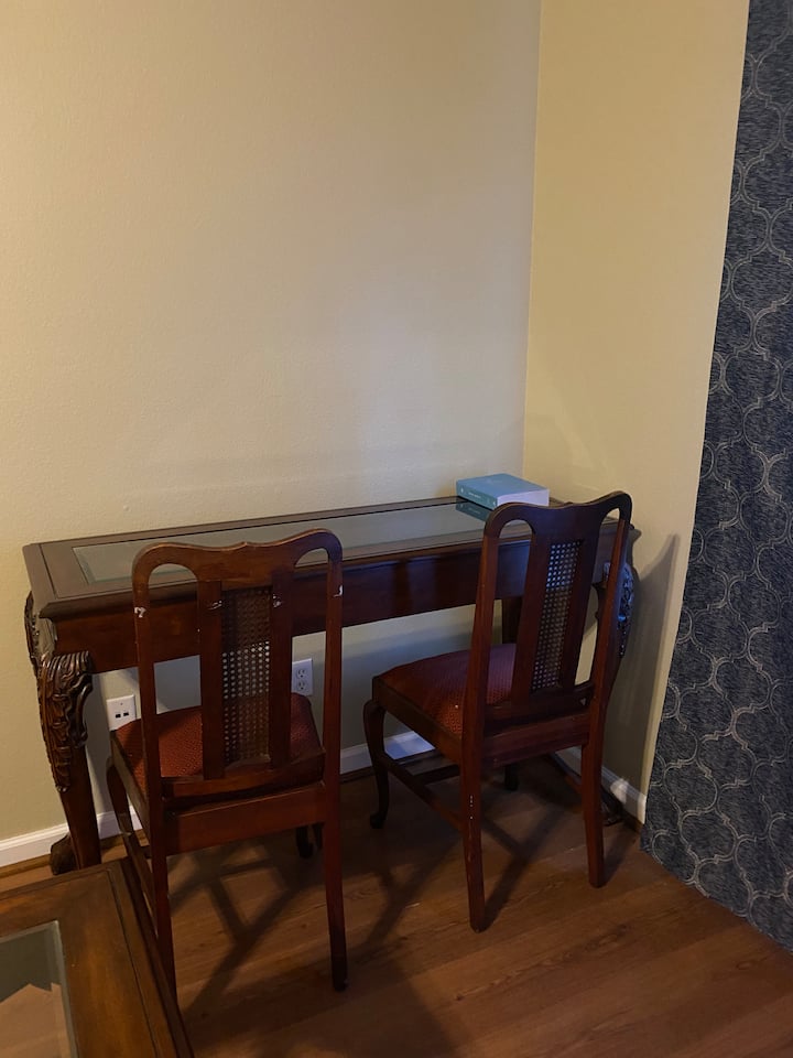 Charming Private Room 3 - Tallahassee, FL