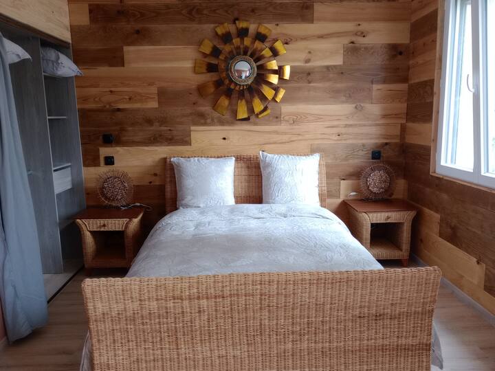 Chambre à Côté De La Cité. - Carcassonne