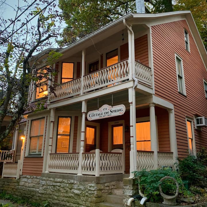 Cottage On Spring B! - Eureka Springs, AR