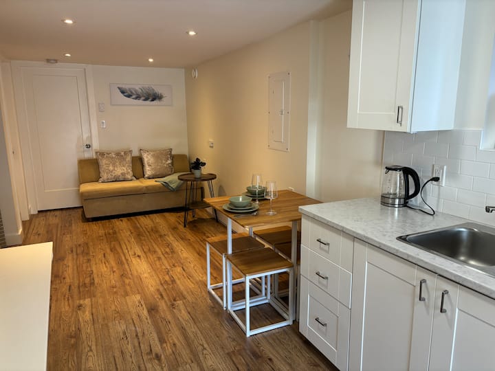 Cozy Basement Suite - Victoria