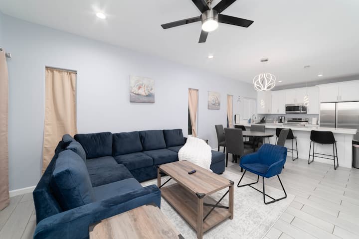 Modern Uptown Stay On Saketa Lane - Brownsville, TX