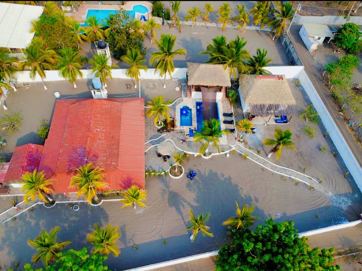 Casa De Playa En Tilapita - La Blanca