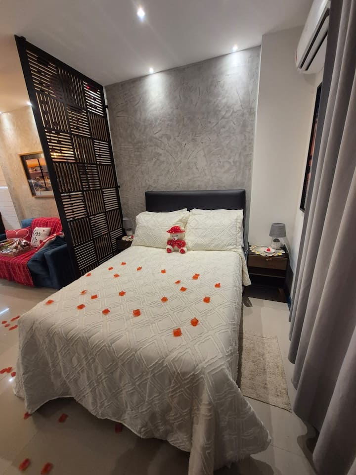 Localização Privilegiada. Praia, Metrô E Comércio. - Copacabana