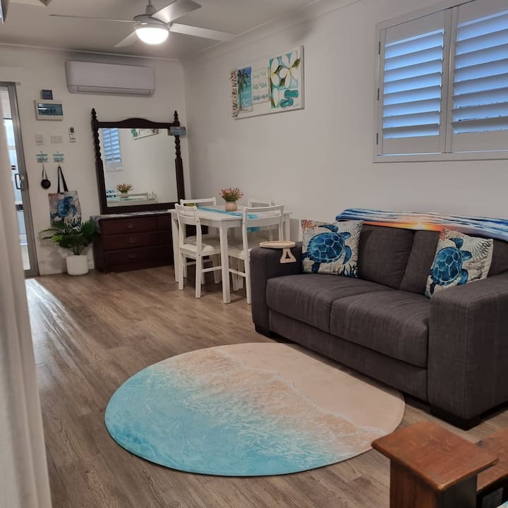 Beachy Bungalow - Walk To Beach/shops - Sunshine Coast