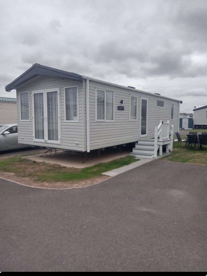 Holiday Home In Bognor Regis - Pagham