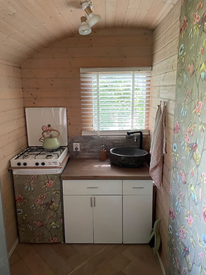 Magische Pipowagen Lily + Bell Tent - Enkhuizen