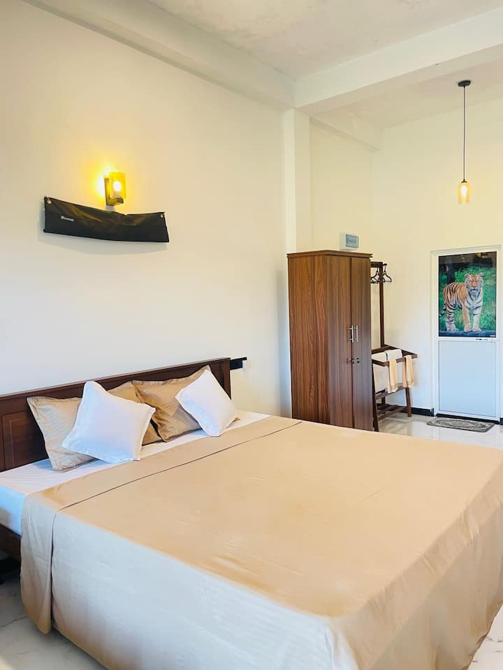 En-suite Dr In Weligama:a/c Villa By Paddy Fields - Sri Lanka