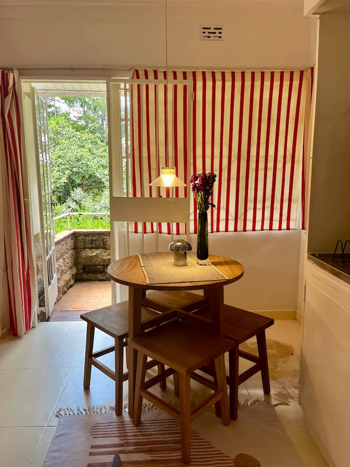 Hibiscus Cottage - Two Bedroom Guesthouse Nairobi - Nairobi
