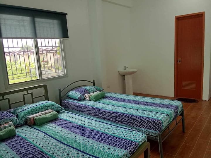 Keneth Guest House - Pili