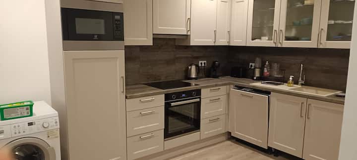 Appartement Refait à Neuf, Spacieux & Plein Centre - Montbard