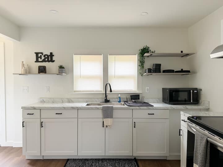 Modern Easley Retreat - Easley, SC