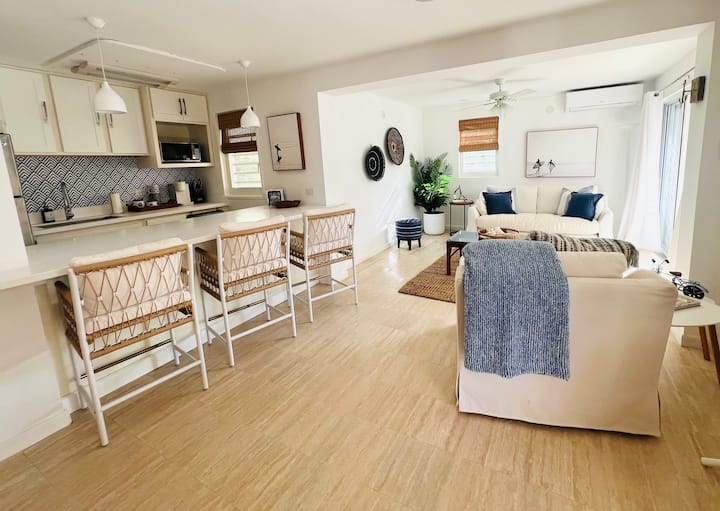 Blue Heaven Villa “Bungalow” 1st Floor - Anguilla