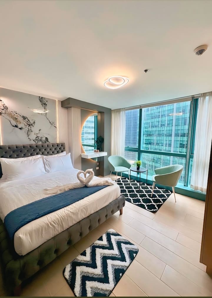 Cozy 3br Condo In Bgc Uptown. - Makati