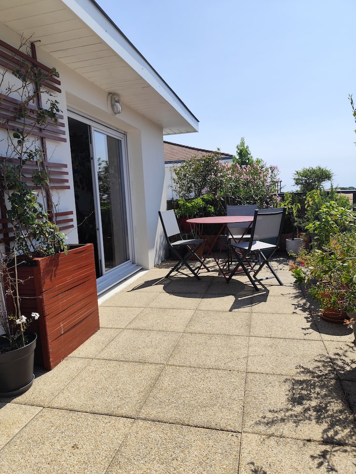 Appartement Avec Une Grande Terrasse - Bouguenais