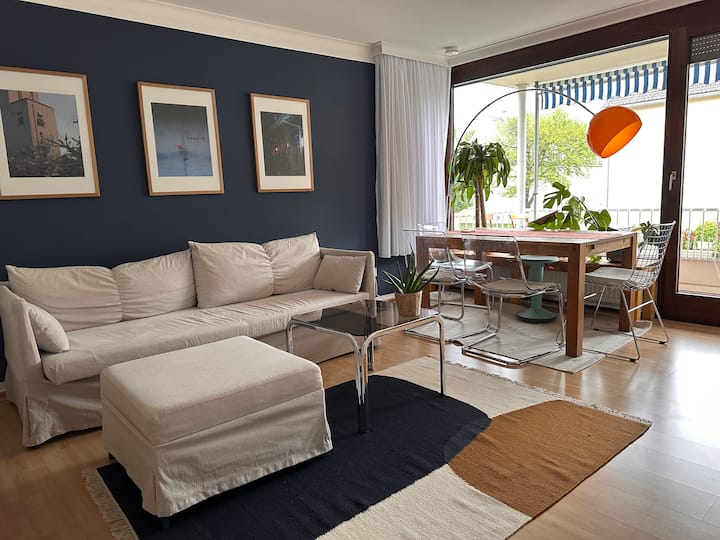 2-zimmerwohnung Mit Balkon Direkt An Der U-bahn - Munich