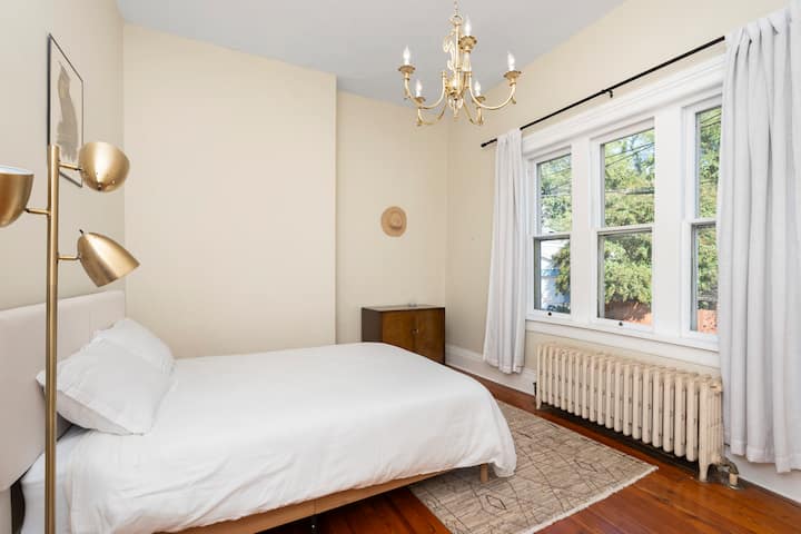 Casa Colombe (Entire House) - Staunton, VA