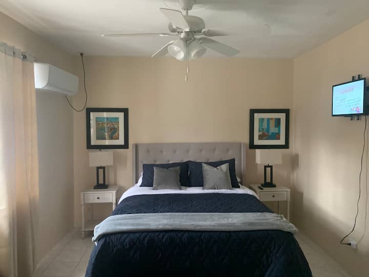 Cozy Island Getaway: 2br Apartment In Nassau - Nassau