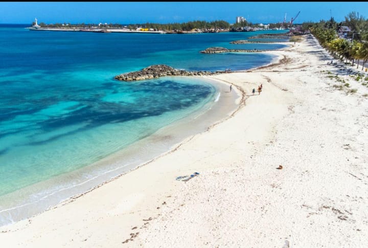 Cozy Island Getaway: 2br Apartment In Nassau - Nassau