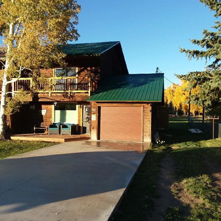 Two Rivers Retreat Hot Tub King Bed Huge Deck - South Fork, CO