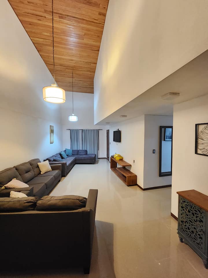 Casa Grande Para Grupos/familia - Costa Rica