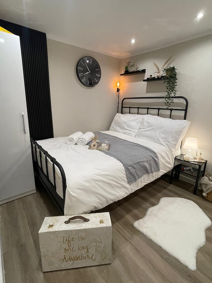 The Manchester Signature Studio B - Piccadilly Station - Manchester