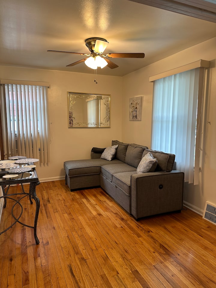 Charming House - Dearborn, MI