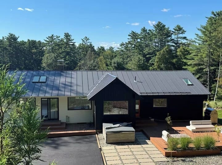 Hanover Home-right In Town,5 Min Walk To Dartmouth - Hanover, NH