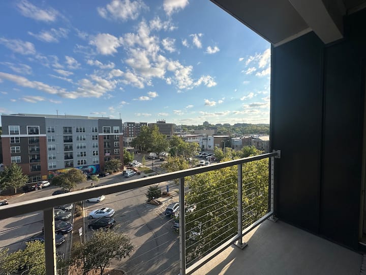 Luxury Condo Off Mass Street! - Lawrence, KS