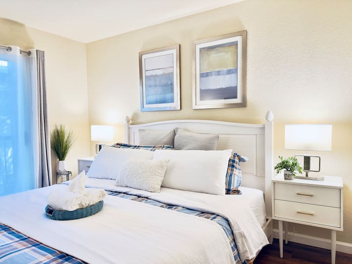 Cozy Concord Stay King Bed + New Laundry + Parking - San Francisco Bay Area, CA