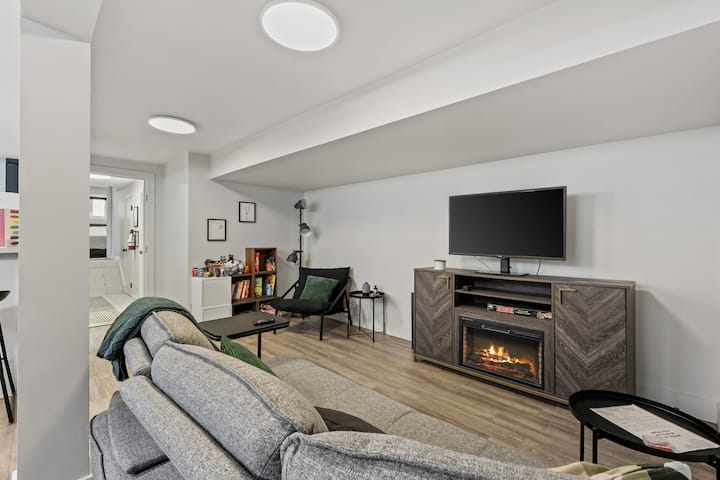 Olympian-hosted Basement Suite With Free Parking - Calgary