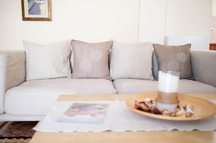 Beautiful Victoria - Athens