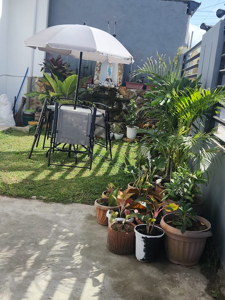 5a's And R 
Transcient House - Mataas Na Kahoy