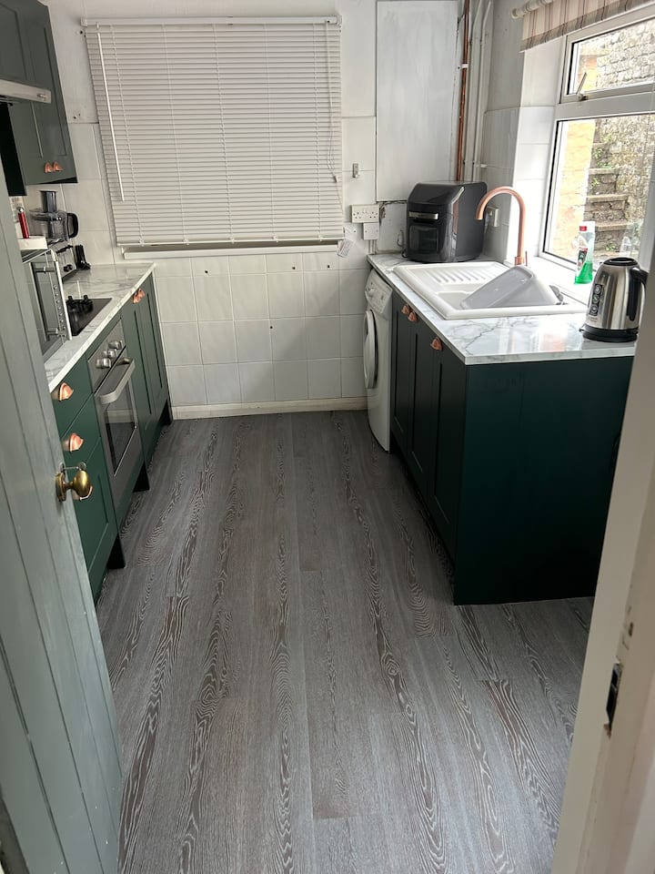 Welcome To Sue’s Airbnb - Kent