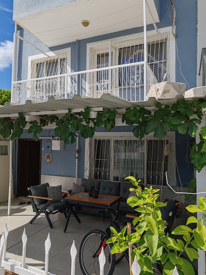 Pet Friendly Cozy Duplex Home - Smirna