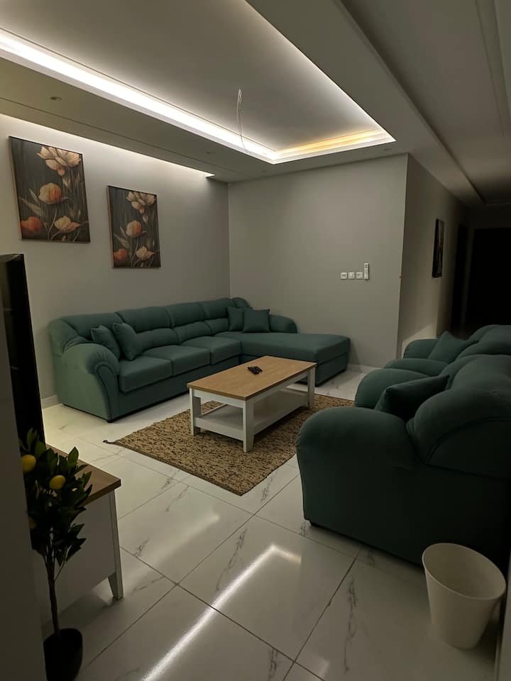 ثلاثة غرف نوم وصالة ومطبخ دخول ذكي - Jeddah