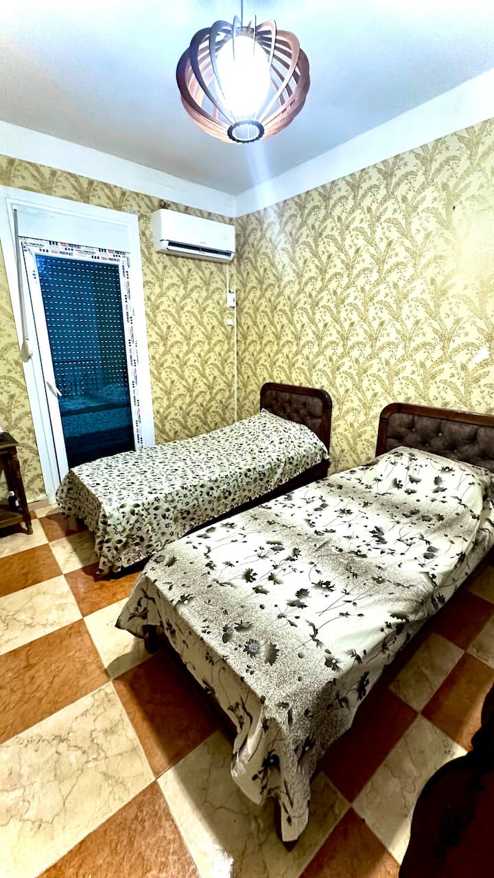 Une Location F1 A La Salamandre - Mostaganem