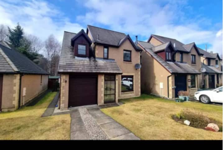 6 Carn Dearg House - Aviemore