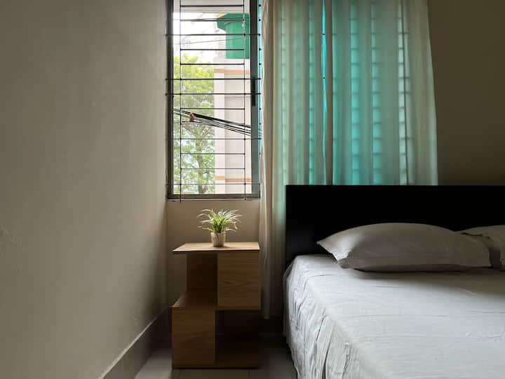 Secured, Comfy 2-bedroom Apt In A Block, Banasree - Dacca