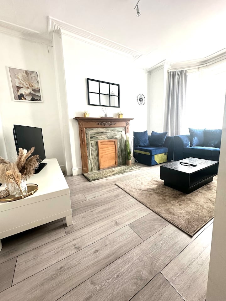 Four Bed House In The City Centre With Parking - イギリス サウサンプトン
