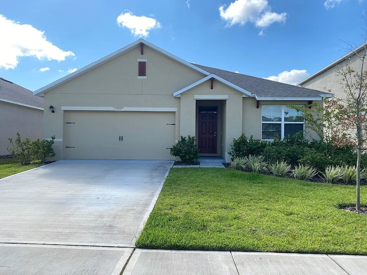 Family 3 Bedroom House - Port Orange, FL