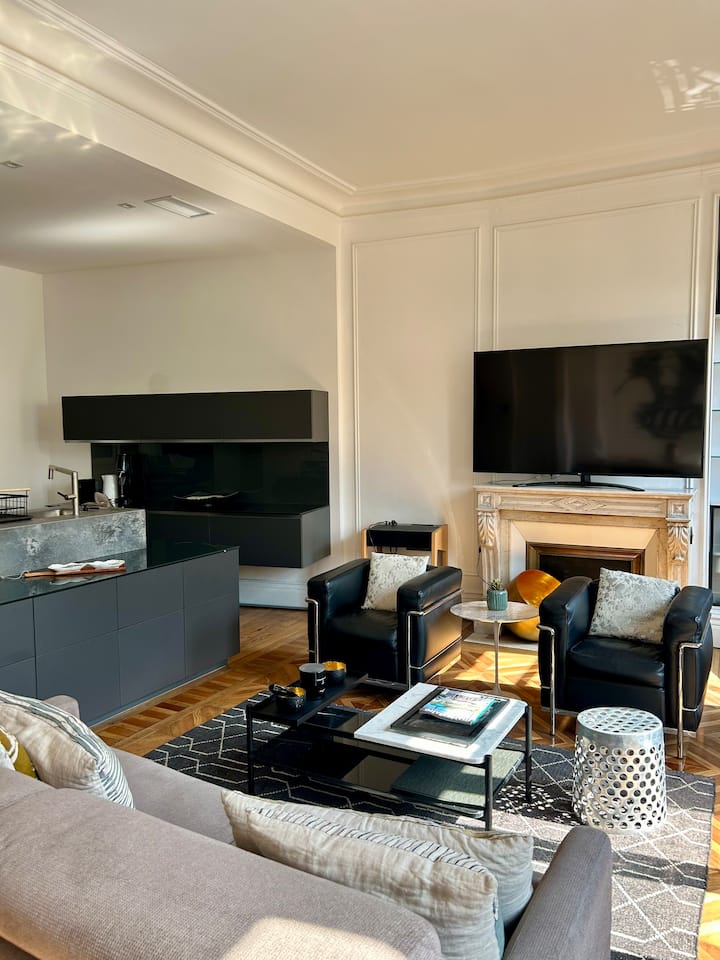 "Léopoldine" 4*, Appt De 100m2 Aux Halles, Parking - Biarritz