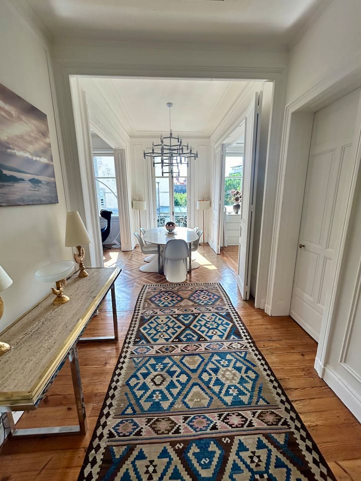 "Léopoldine" 4*, Appt De 100m2 Aux Halles, Parking - Biarritz