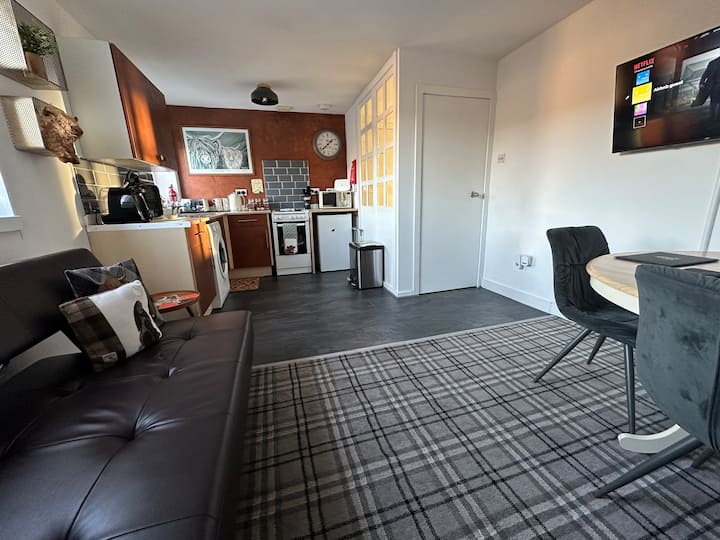 Highland Cow Hideaway-flat Inverness With Parking - Loch Ness