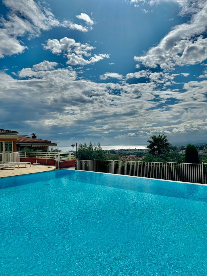 Dolce Vita T2 Avec Clim, Piscine/ Terrasse/ Garage - Niza