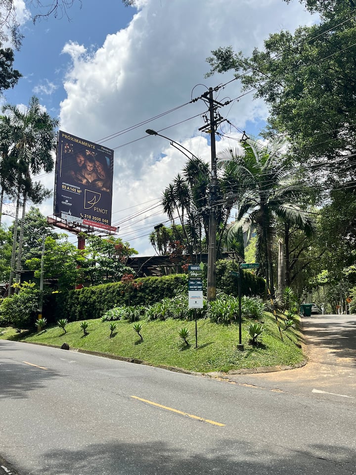 Hermosa Casa En El Poblado - Caldas