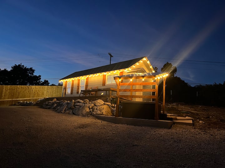 Oneal’s Hideaway - Canyon Lake, TX