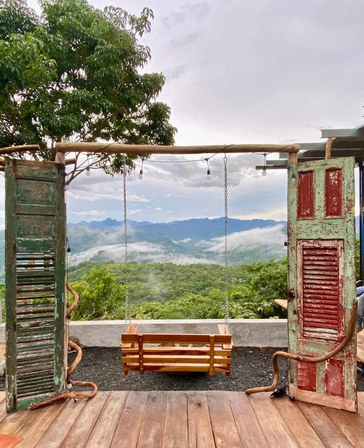 Portal Hacia Las Nubes - Panama